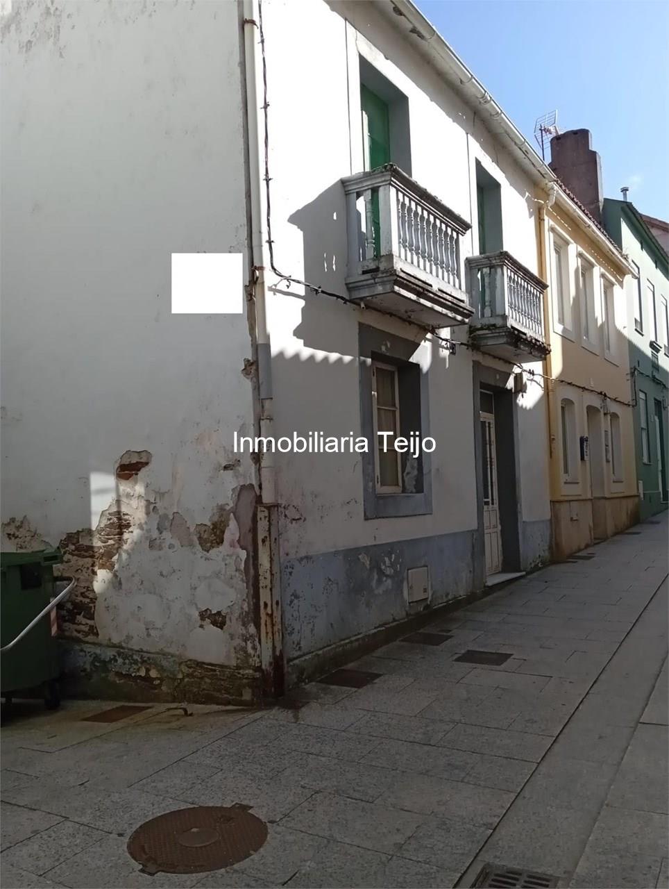 SE VENDE CASA PARA REHABILITAR CON FINCA EN EL CASCO URBANO DE CEDEIRA