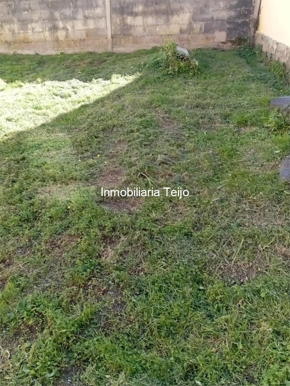 SE VENDE CASA PARA REHABILITAR CON FINCA EN EL CASCO URBANO DE CEDEIRA